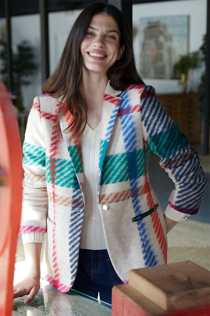 Vilagallo Jacket Camel Cuadro 31606 – Shirley Allum Boutique
